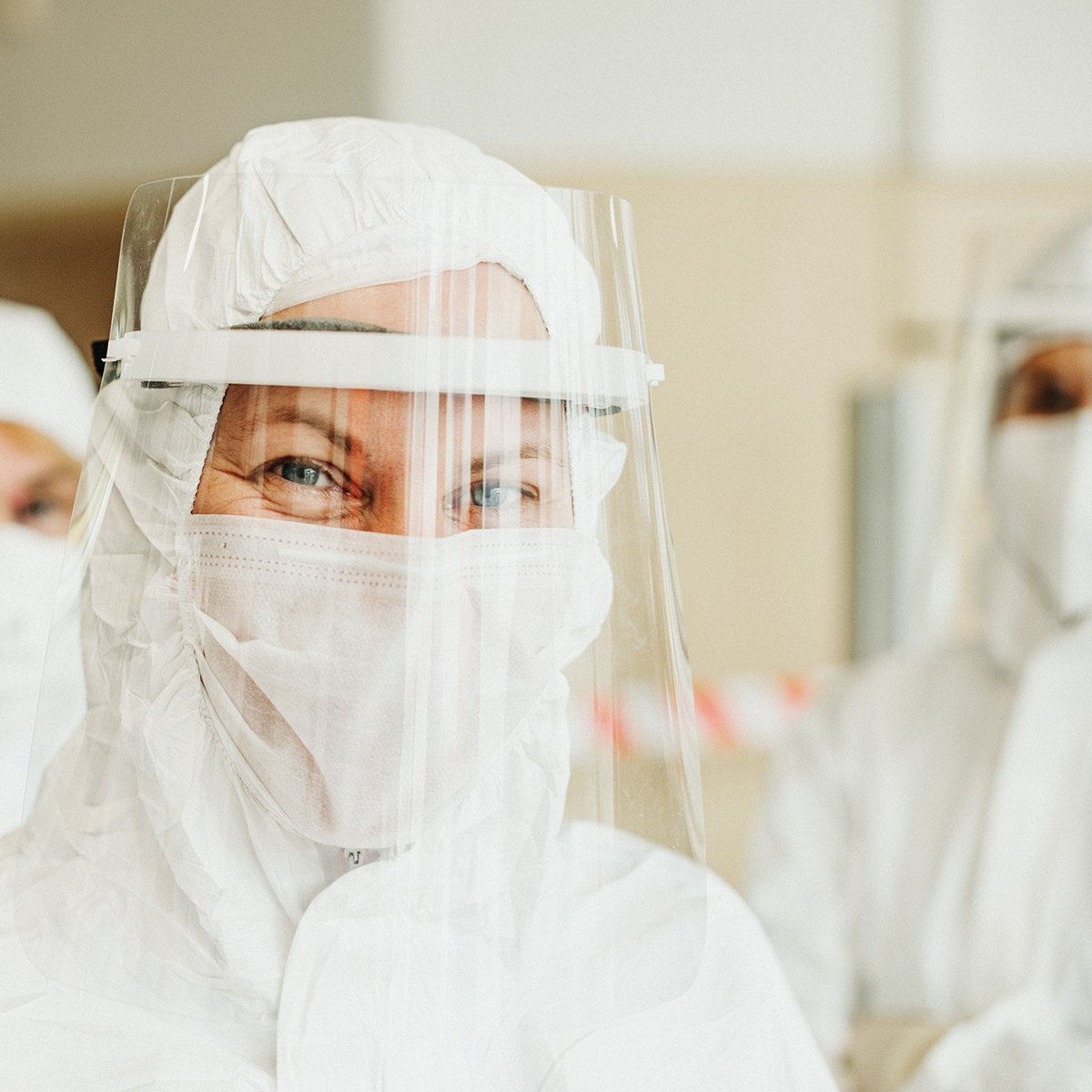 Rapid review on health care worker adherence to infection prevention ...